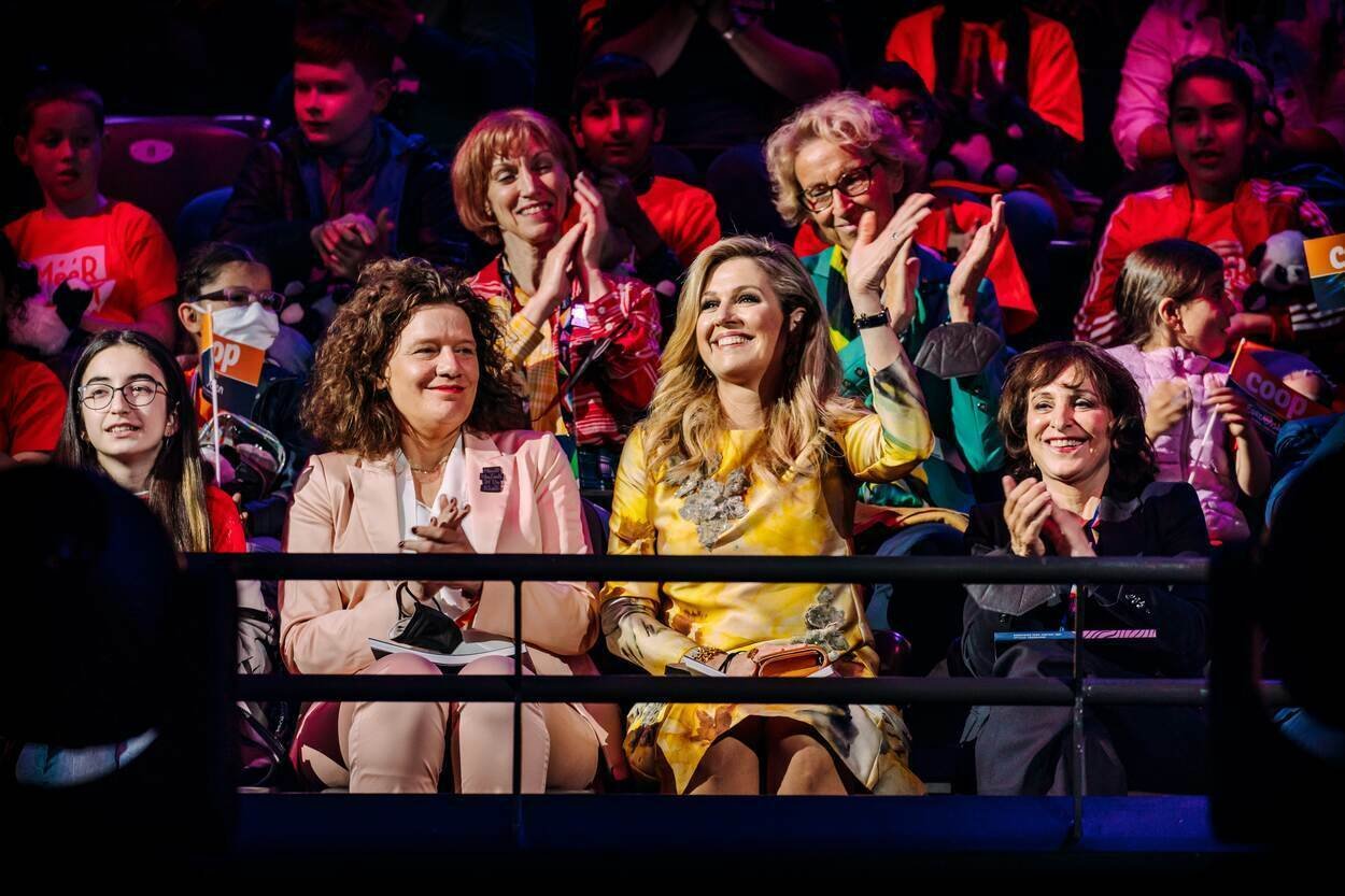 Ratu Tuwi A.S. Talmaschool sáhá Eurovisie Songfestival : Het Javaanse Blad